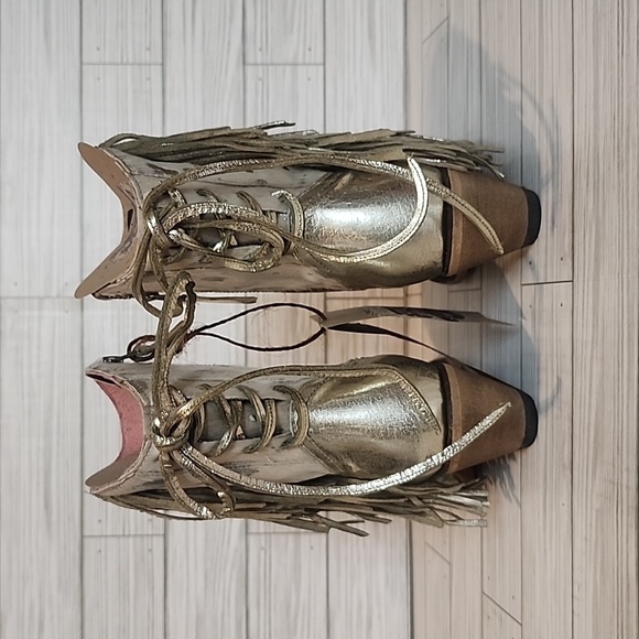 Junk Gypsy | Shoes | Junk Gypsy Spirit Animal Shortie | Poshmark